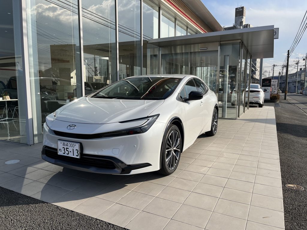 【トヨタ新型プリウスPHV2023年】新型プリウスPHVと新型プリウスHVの違いを比較！見分け方、燃費ご紹介いたします