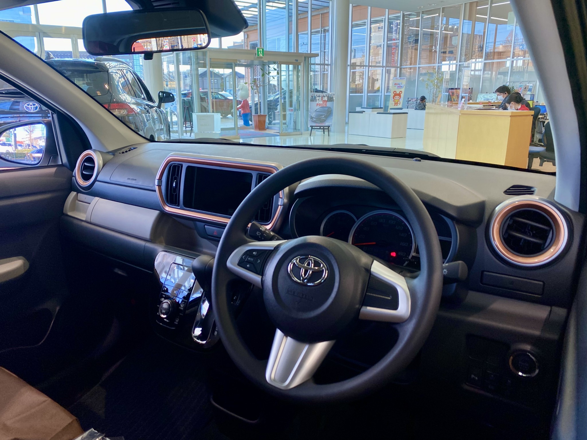 展示車が新しく登場しました！従来のパッソの魅力とPASSO MODA “Charm”を徹底解説！ お役立ち情報 展示車が新しく登場しました ...