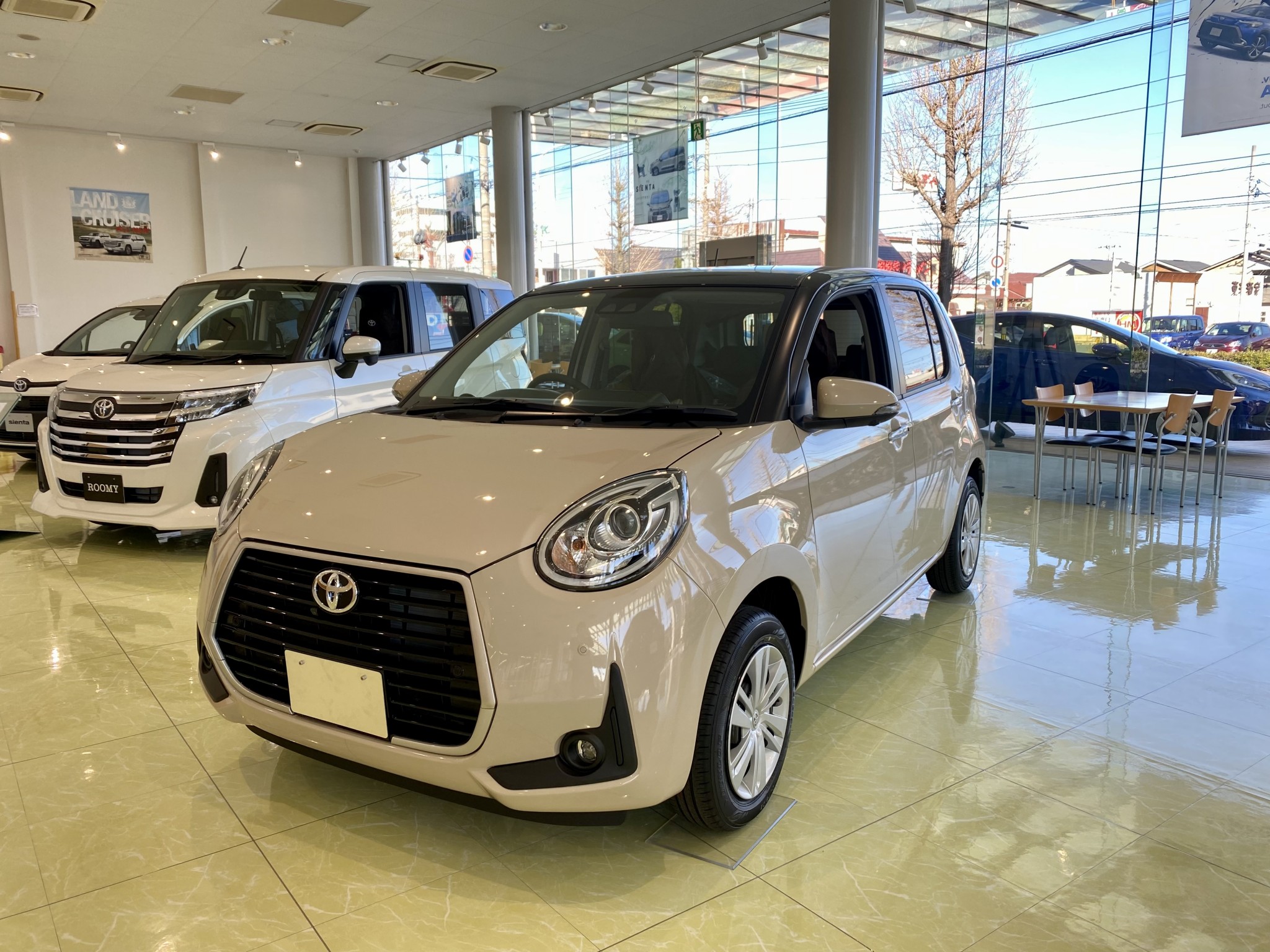 展示車が新しく登場しました！従来のパッソの魅力とPASSO MODA “Charm”を徹底解説！ お役立ち情報 展示車が新しく登場しました ...